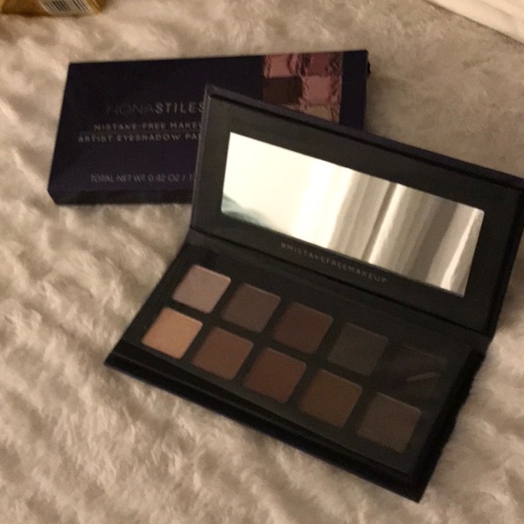 Fiona Styles | Makeup | Fiona Stiles Artist Eyeshadow Palette Nib ...